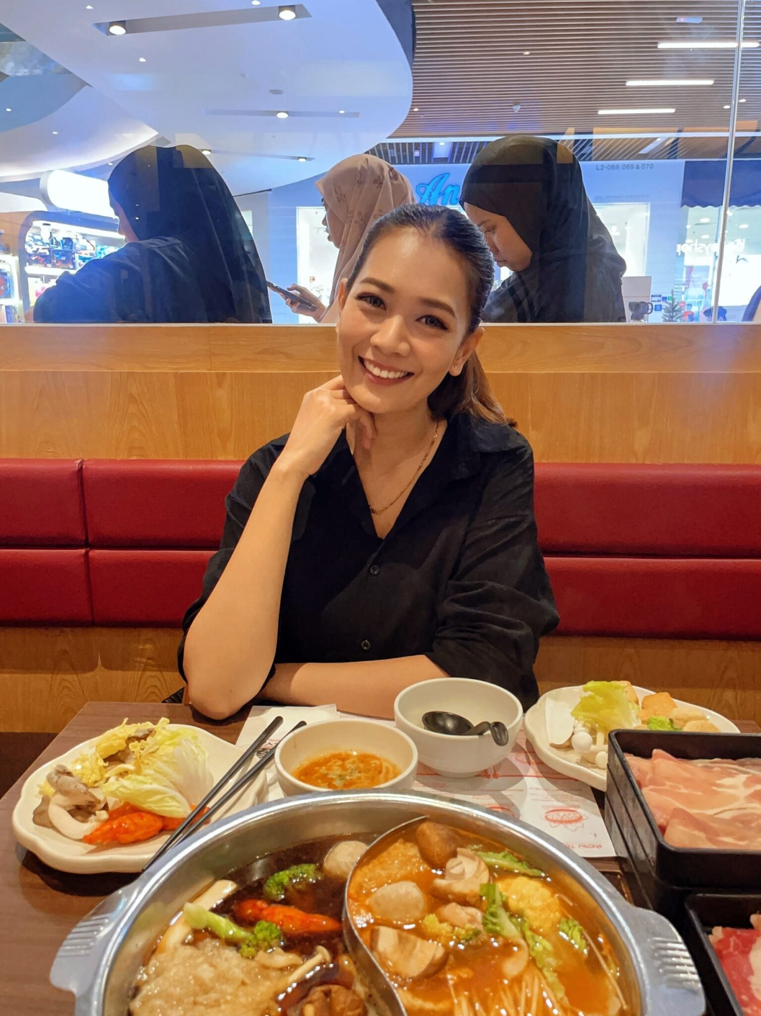 Lunch Date at Suki-Ya: Is the Long Queue Really Worth It for Hotpot ...